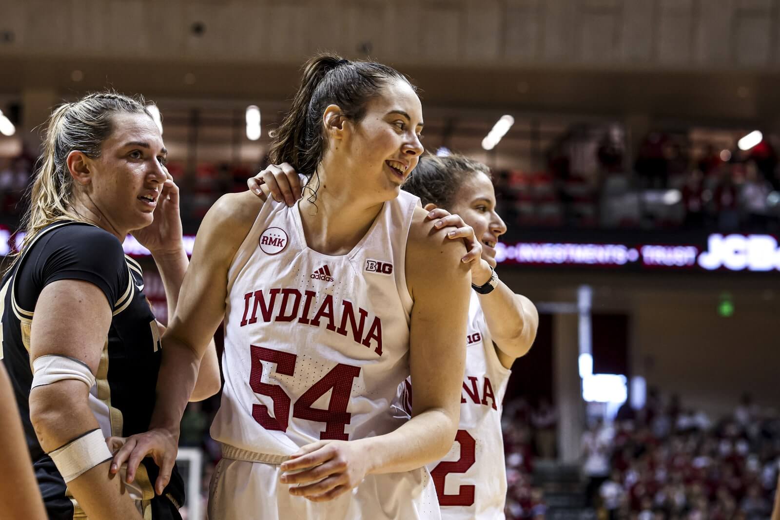 Mackenzie Holmes makes history as Indiana dominates Purdue 95-62 ...