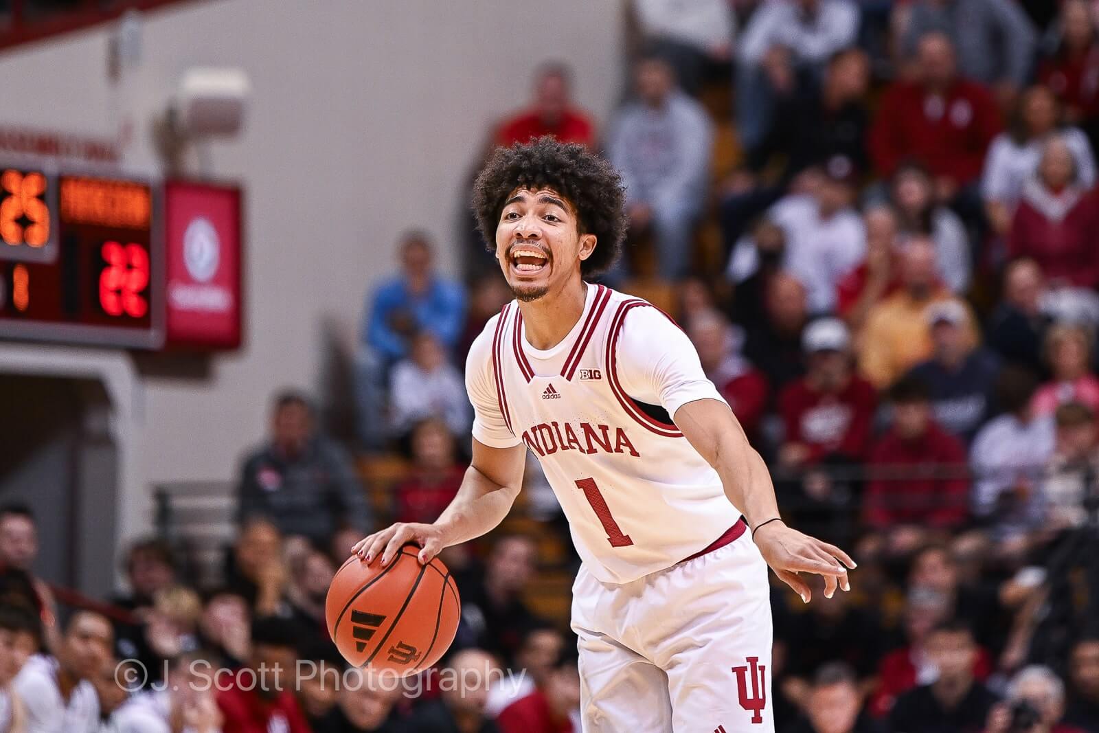 6-Banner Sunday: Indiana wins exhibitions against Tennessee and Marian ...