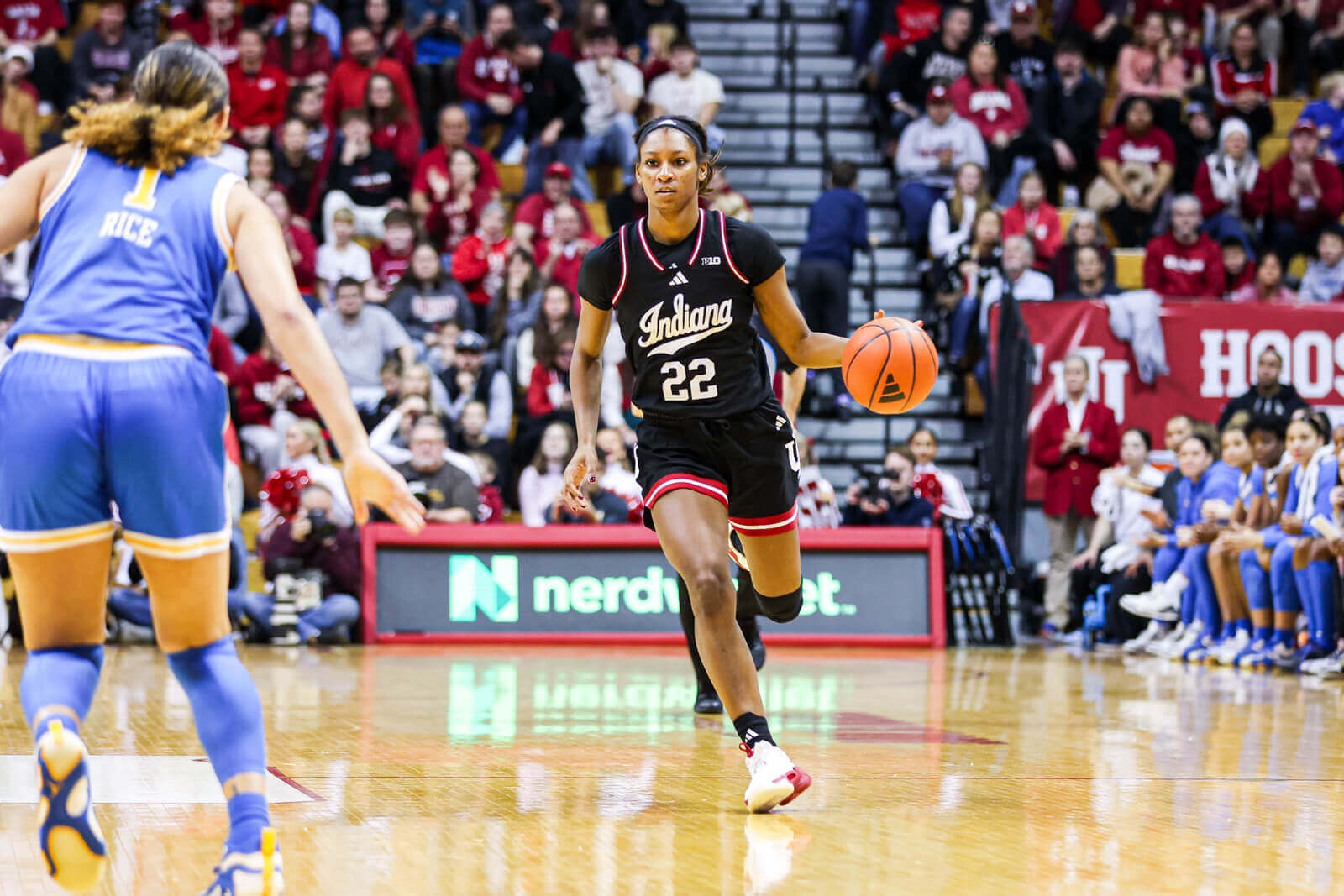 Betts, No. 1 UCLA end IU's six-game winning streak with 73-62 victory ...